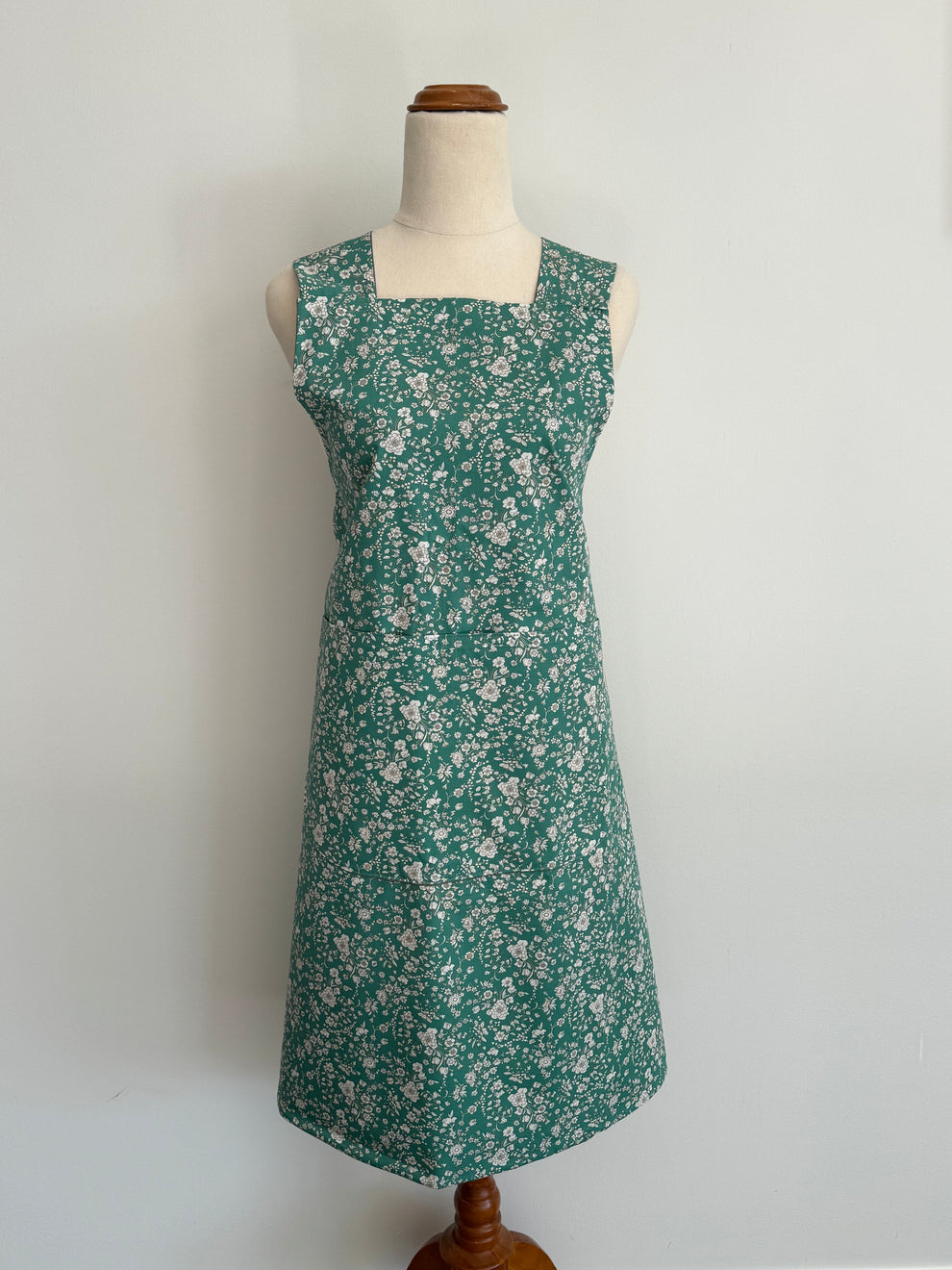 Wrap-Around Apron - Green Floral Fabric – Aproned